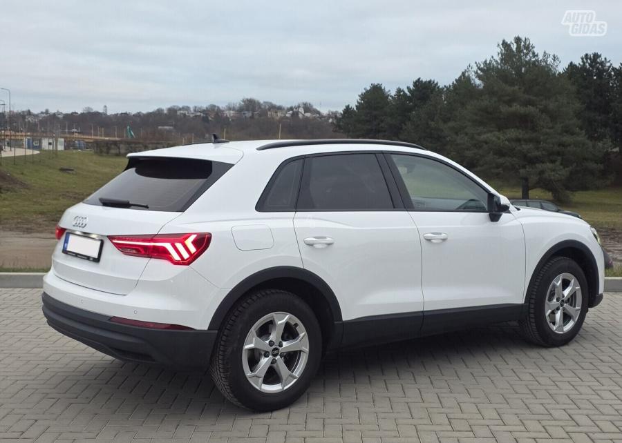 White Audi Q3 2025 in Kaunas, with an engine capacity of 1.50 L and mileage of 4 thousand km for 29900 €, photo 4 on AUTOMOTO.COM.LV