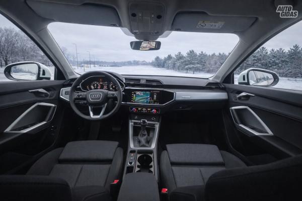 Balts Audi Q3 2025 Kauņa, ar dzinēja tilpumu 1.50 L un nobraukumu 4 tūkst. km par 29400 €, foto 7 vietnē AUTOMOTO.COM.LV