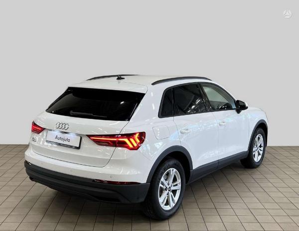 White Audi Q3 2025 in Kaunas, with an engine capacity of 1.50 L and mileage of 4 thousand km for 29800 €, photo 3 on AUTOMOTO.COM.LV