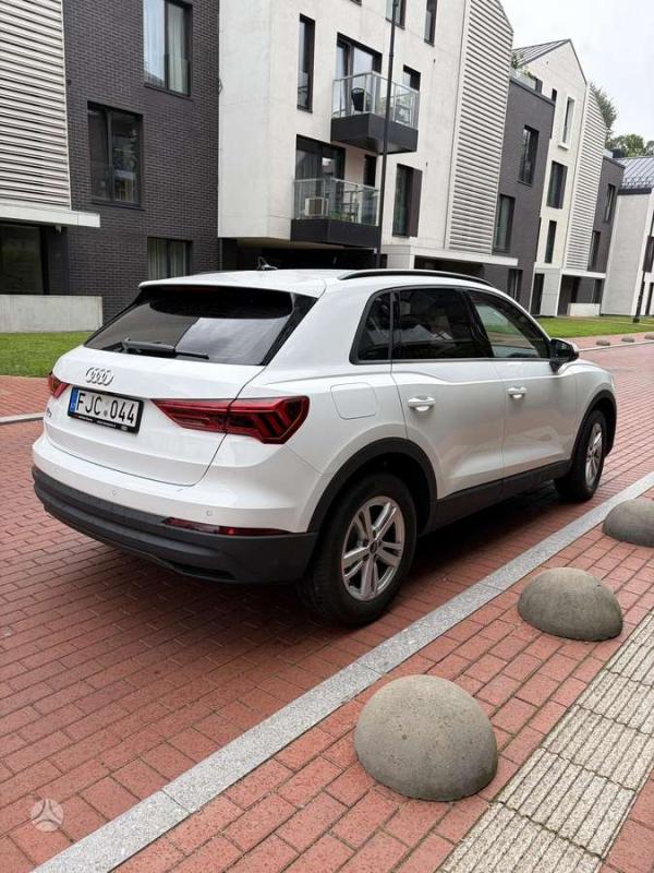 Balts Audi Q3 2026 Viļņa, ar dzinēja tilpumu 1.50 L un nobraukumu 2 tūkst. km par 29995 €, foto 3 vietnē AUTOMOTO.COM.LV