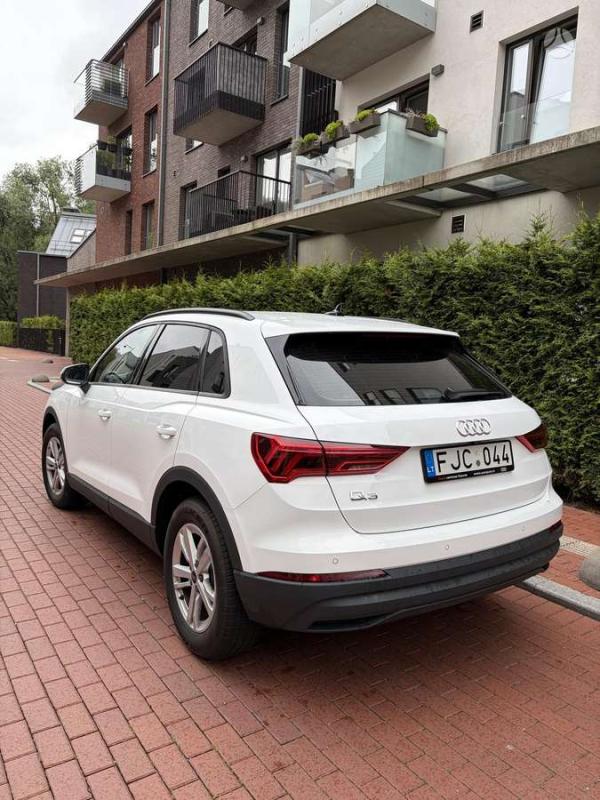 White Audi Q3 2026 in Vilnius, with an engine capacity of 1.50 L and mileage of 2 thousand km for 29995 €, photo 5 on AUTOMOTO.COM.LV