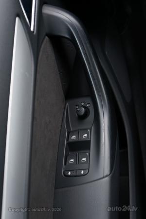 Balts Audi Q3 2016 Tallina, ar dzinēja tilpumu 2.00 L un nobraukumu 178 tūkst. km par 13500 €, foto 14 vietnē AUTOMOTO.COM.LV