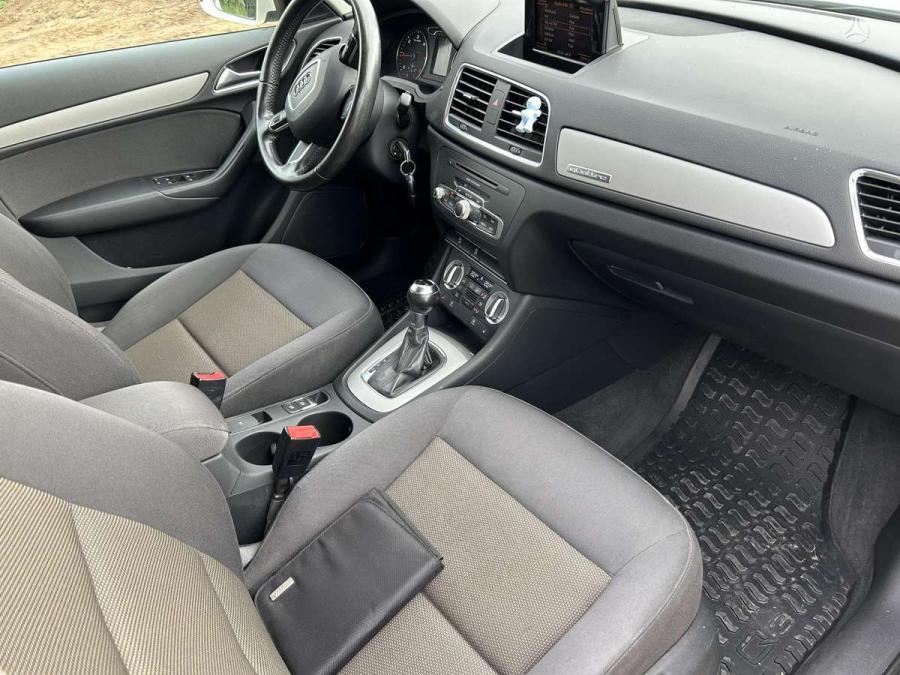 White Audi Q3 2012 in Taurage, with an engine capacity of 1.97 L and mileage of 268 thousand km for 8300 €, photo 6 on AUTOMOTO.COM.LV