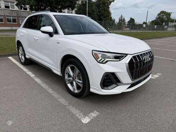 White Audi Q3 2023 in Siauliai, with an engine capacity of 2.00 L and mileage of 61 thousand km for 20449 €, photo 1 on AUTOMOTO.COM.LV