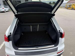 White Audi Q3 2023 in Siauliai, with an engine capacity of 2.00 L and mileage of 61 thousand km for 20449 €, photo 5 on AUTOMOTO.COM.LV