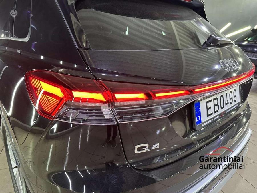 Black Audi Q4 e-tron 2021 in Vilnius, with an engine capacity of 0.00 L and mileage of 18 thousand km for 36550 €, photo 5 on AUTOMOTO.COM.LV