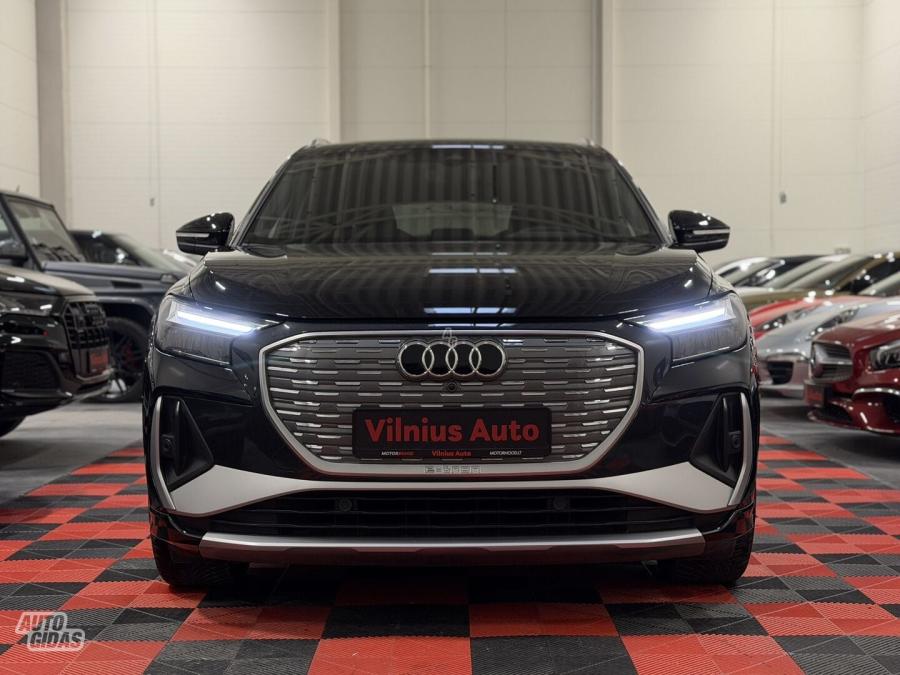 Black Audi Q4 e-tron 2022 in Vilnius, with an engine capacity of 0.00 L and mileage of 48 thousand km for 28990 €, photo 2 on AUTOMOTO.COM.LV