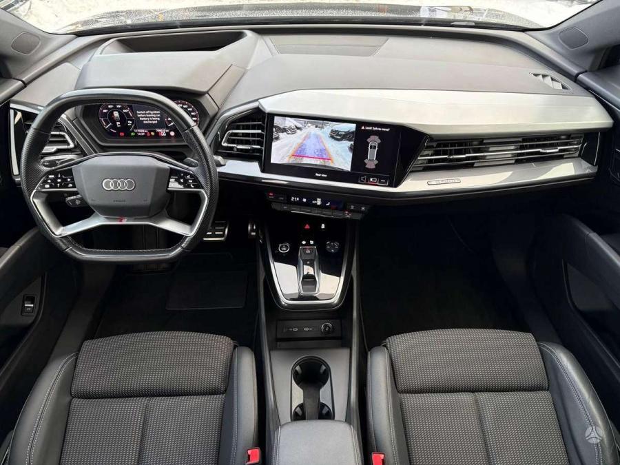Melns Audi Q4 e-tron 2022 Viļņa, ar dzinēja tilpumu 0.00 L un nobraukumu 117 tūkst. km par 25950 €, foto 16 vietnē AUTOMOTO.COM.LV