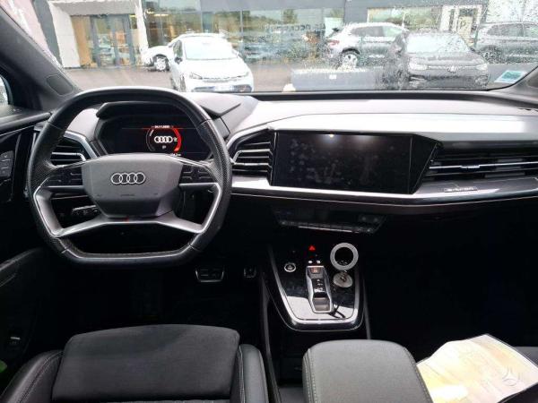 Black Audi Q4 e-tron 2022 in Vilnius, with an engine capacity of 0.00 L and mileage of 172 thousand km for 22300 €, photo 5 on AUTOMOTO.COM.LV