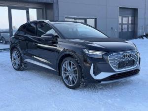 Черный Ауди Q4 e-tron 2022 в Шяуляй, объемом двигателя 0.00 л и пробегом 74 тыс. км за 34990 €, фото 2 на AUTOMOTO.COM.LV