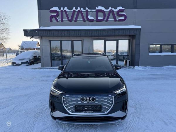Melns Audi Q4 e-tron 2022 Šauļi, ar dzinēja tilpumu 0.00 L un nobraukumu 74 tūkst. km par 34990 €, foto 4 vietnē AUTOMOTO.COM.LV