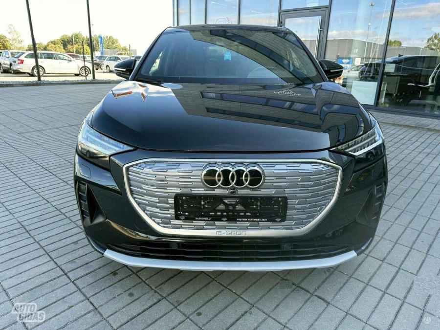 Black Audi Q4 e-tron 2022 in Kaunas, with an engine capacity of 0.00 L and mileage of 196 thousand km for 21700 €, photo 2 on AUTOMOTO.COM.LV