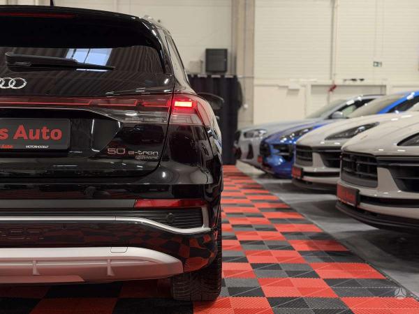 Черный Ауди Q4 e-tron 2022 в Вильнюс, объемом двигателя 0.00 л и пробегом 48 тыс. км за 27990 €, фото 8 на AUTOMOTO.COM.LV