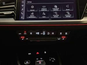Melns Audi Q4 e-tron 2022 Viļņa, ar dzinēja tilpumu 0.00 L un nobraukumu 48 tūkst. km par 27990 €, foto 21 vietnē AUTOMOTO.COM.LV