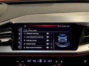Melns Audi Q4 e-tron 2022 Viļņa, ar dzinēja tilpumu 0.00 L un nobraukumu 48 tūkst. km par 27990 €, foto 27 vietnē AUTOMOTO.COM.LV