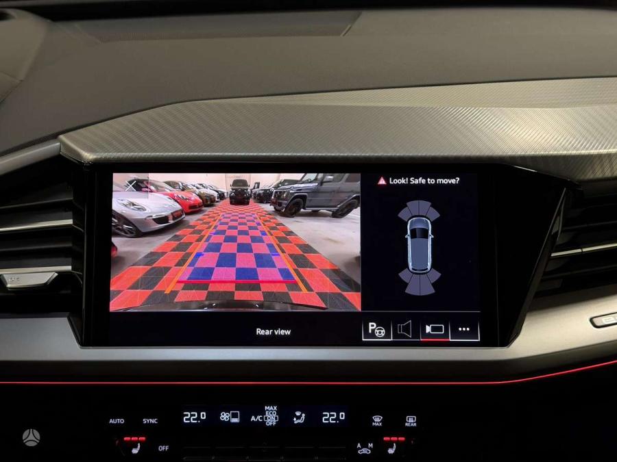 Melns Audi Q4 e-tron 2022 Viļņa, ar dzinēja tilpumu 0.00 L un nobraukumu 48 tūkst. km par 27990 €, foto 28 vietnē AUTOMOTO.COM.LV