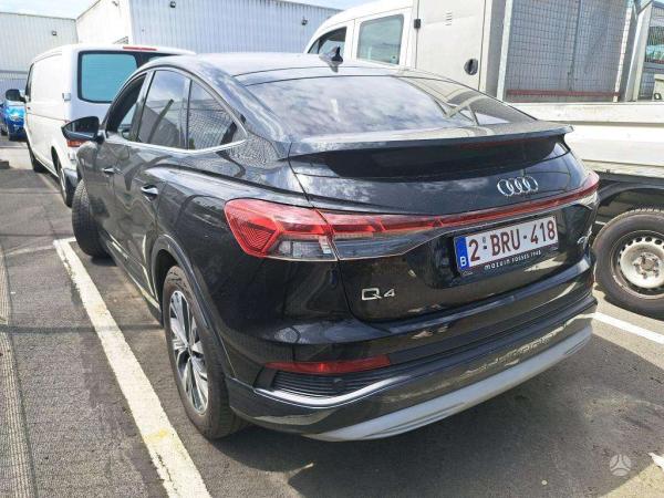 Black Audi Q4 e-tron 2022 in Vilnius, with an engine capacity of 0.00 L and mileage of 177 thousand km for 23700 €, photo 5 on AUTOMOTO.COM.LV