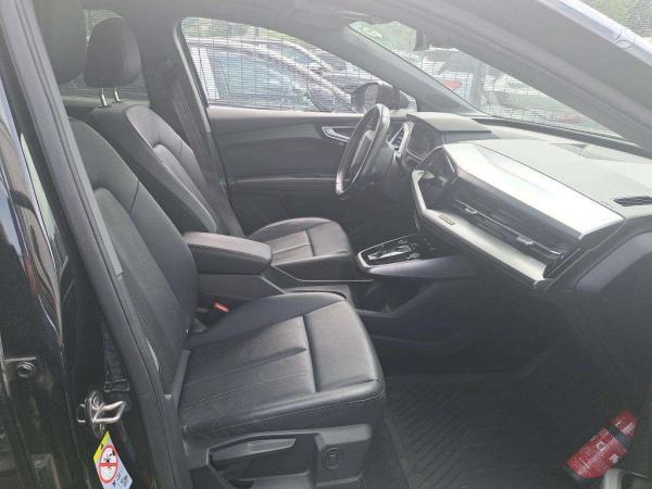 Black Audi Q4 e-tron 2022 in Vilnius, with an engine capacity of 0.00 L and mileage of 177 thousand km for 23700 €, photo 8 on AUTOMOTO.COM.LV