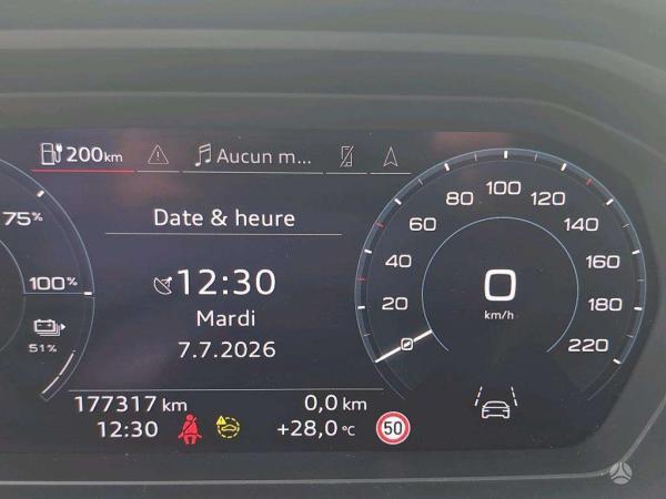 Black Audi Q4 e-tron 2022 in Vilnius, with an engine capacity of 0.00 L and mileage of 177 thousand km for 23700 €, photo 9 on AUTOMOTO.COM.LV