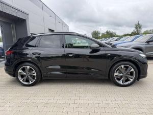 Melns Audi Q4 e-tron 2022 Šauļi, ar dzinēja tilpumu 0.00 L un nobraukumu 85 tūkst. km par 28990 €, foto 4 vietnē AUTOMOTO.COM.LV