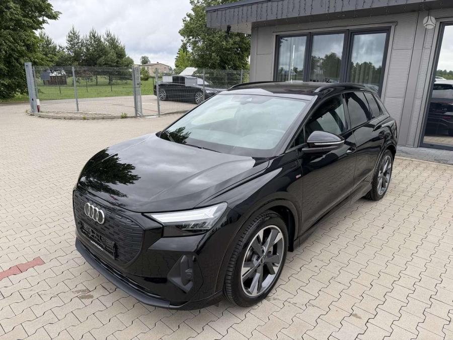 Melns Audi Q4 e-tron 2022 Šauļi, ar dzinēja tilpumu 0.00 L un nobraukumu 85 tūkst. km par 28990 €, foto 6 vietnē AUTOMOTO.COM.LV