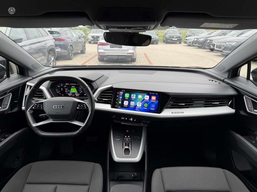 Melns Audi Q4 e-tron 2022 Šauļi, ar dzinēja tilpumu 0.00 L un nobraukumu 85 tūkst. km par 28990 €, foto 13 vietnē AUTOMOTO.COM.LV