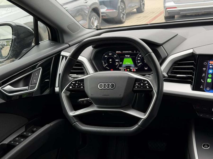 Melns Audi Q4 e-tron 2022 Šauļi, ar dzinēja tilpumu 0.00 L un nobraukumu 85 tūkst. km par 28990 €, foto 14 vietnē AUTOMOTO.COM.LV