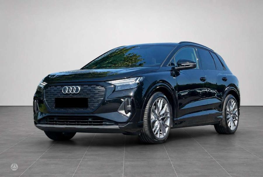 Черный Ауди Q4 e-tron 2023 в Вильнюс, объемом двигателя 0.00 л и пробегом 129 тыс. км за 31900 €, фото 1 на AUTOMOTO.COM.LV
