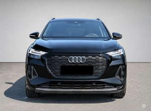 Черный Ауди Q4 e-tron 2023 в Вильнюс, объемом двигателя 0.00 л и пробегом 129 тыс. км за 31900 €, фото 4 на AUTOMOTO.COM.LV
