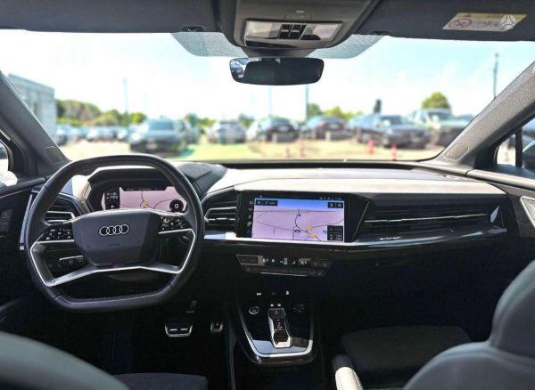 Черный Ауди Q4 e-tron 2023 в Вильнюс, объемом двигателя 0.00 л и пробегом 129 тыс. км за 31900 €, фото 8 на AUTOMOTO.COM.LV