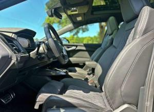 Черный Ауди Q4 e-tron 2023 в Вильнюс, объемом двигателя 0.00 л и пробегом 129 тыс. км за 31900 €, фото 16 на AUTOMOTO.COM.LV