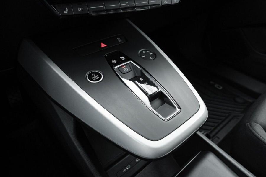 Melns Audi Q4 e-tron 2023 Mārupe, ar dzinēja tilpumu 0.00 L un nobraukumu 98 tūkst. km par 35550 €, foto 23 vietnē AUTOMOTO.COM.LV
