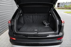 Melns Audi Q4 e-tron 2023 Mārupe, ar dzinēja tilpumu 0.00 L un nobraukumu 98 tūkst. km par 35550 €, foto 26 vietnē AUTOMOTO.COM.LV