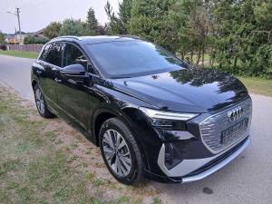 Melns Audi Q4 e-tron 2023 Prienai, ar dzinēja tilpumu 0.00 L un nobraukumu 13 tūkst. km par 30700 €, foto  vietnē AUTOMOTO.COM.LV