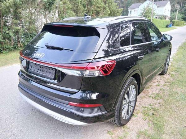 Melns Audi Q4 e-tron 2023 Prienai, ar dzinēja tilpumu 0.00 L un nobraukumu 13 tūkst. km par 30700 €, foto 7 vietnē AUTOMOTO.COM.LV