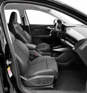 Black Audi Q4 e-tron 2023 in Kaunas, with an engine capacity of 0.00 L and mileage of 72 thousand km for 36600 €, photo 8 on AUTOMOTO.COM.LV