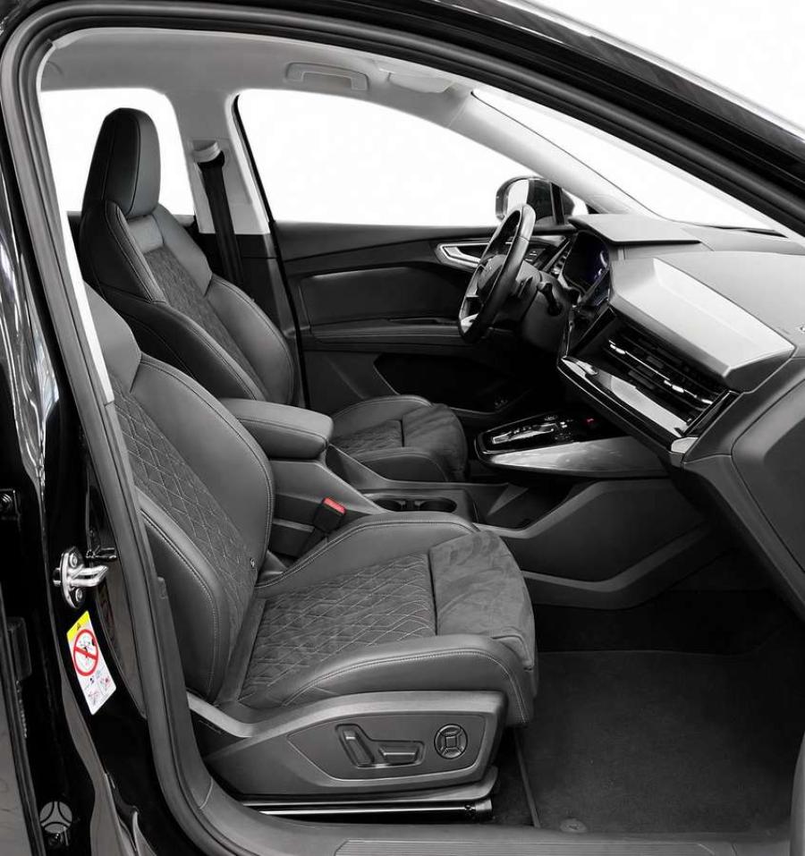 Black Audi Q4 e-tron 2023 in Kaunas, with an engine capacity of 0.00 L and mileage of 72 thousand km for 36600 €, photo 8 on AUTOMOTO.COM.LV