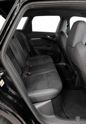 Black Audi Q4 e-tron 2023 in Kaunas, with an engine capacity of 0.00 L and mileage of 72 thousand km for 36600 €, photo 9 on AUTOMOTO.COM.LV