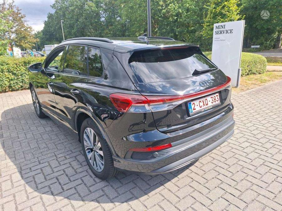 Черный Ауди Q4 e-tron 2023 в Вильнюс, объемом двигателя 0.00 л и пробегом 155 тыс. км за 24888 €, фото 6 на AUTOMOTO.COM.LV
