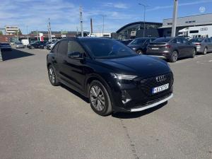 Melns Audi Q4 e-tron 2023 Kauņa, ar dzinēja tilpumu 2.50 L un nobraukumu 59 tūkst. km par 30500 €, foto 4 vietnē AUTOMOTO.COM.LV