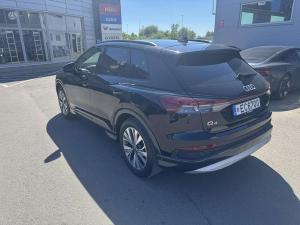 Melns Audi Q4 e-tron 2023 Kauņa, ar dzinēja tilpumu 2.50 L un nobraukumu 59 tūkst. km par 30500 €, foto 7 vietnē AUTOMOTO.COM.LV