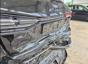 Black Audi Q4 e-tron 2024 in Klaipeda, with an engine capacity of 0.00 L and mileage of 48 thousand km for 11200 €, photo 12 on AUTOMOTO.COM.LV