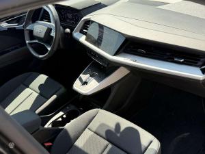 Melns Audi Q4 e-tron 2024 Kauņa, ar dzinēja tilpumu 0.00 L un nobraukumu 34 tūkst. km par 16900 €, foto 15 vietnē AUTOMOTO.COM.LV