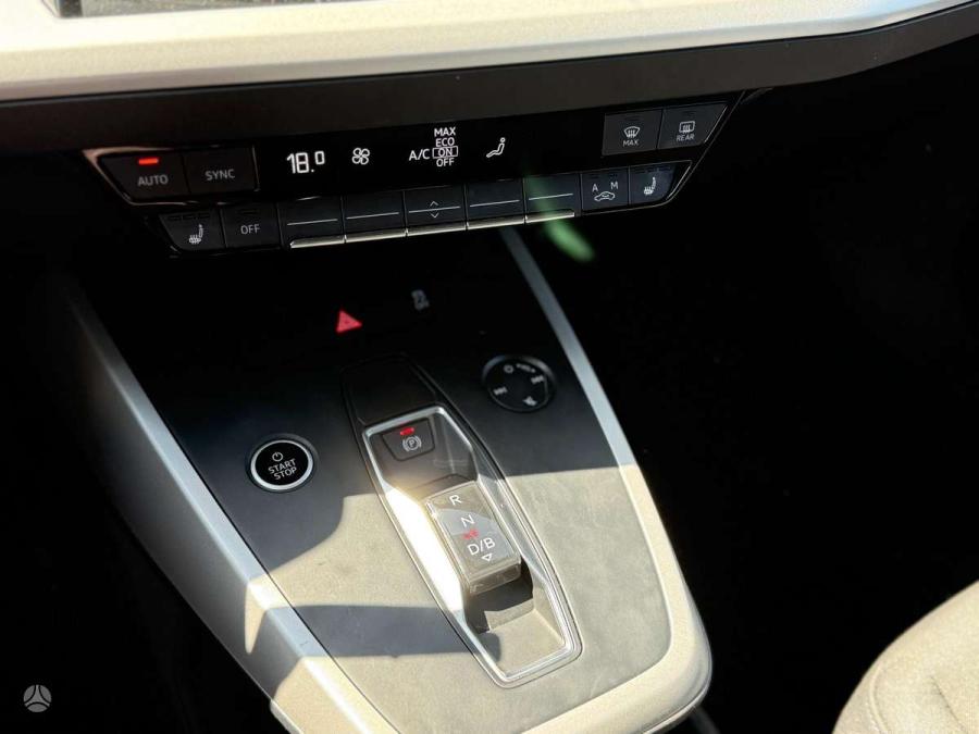 Melns Audi Q4 e-tron 2024 Kauņa, ar dzinēja tilpumu 0.00 L un nobraukumu 34 tūkst. km par 16900 €, foto 18 vietnē AUTOMOTO.COM.LV