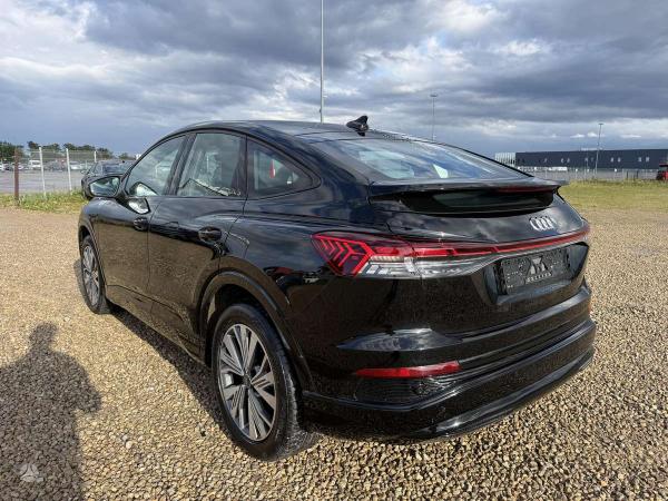 Черный Ауди Q4 e-tron 2024 в Вильнюс, объемом двигателя 0.00 л и пробегом 68 тыс. км за 32700 €, фото 6 на AUTOMOTO.COM.LV