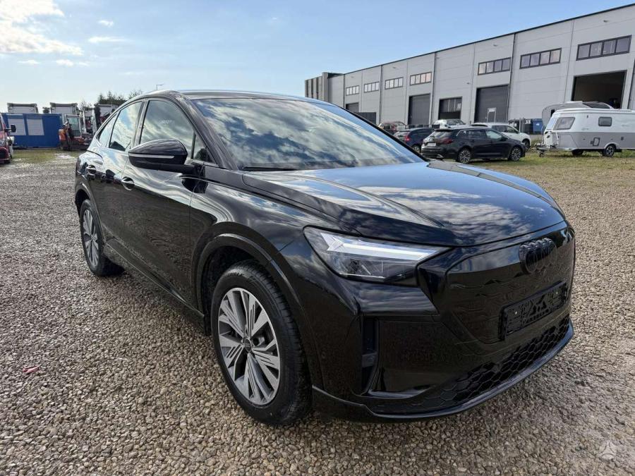 Melns Audi Q4 e-tron 2024 Viļņa, ar dzinēja tilpumu 0.00 L un nobraukumu 68 tūkst. km par 32700 €, foto 11 vietnē AUTOMOTO.COM.LV