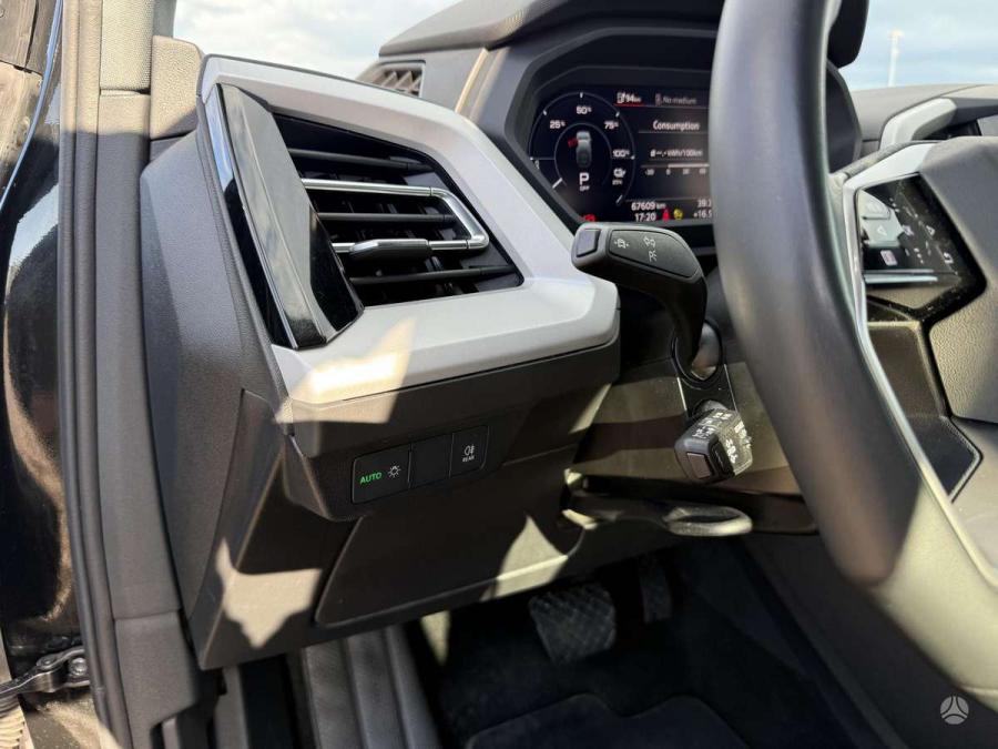 Melns Audi Q4 e-tron 2024 Viļņa, ar dzinēja tilpumu 0.00 L un nobraukumu 68 tūkst. km par 32700 €, foto 19 vietnē AUTOMOTO.COM.LV