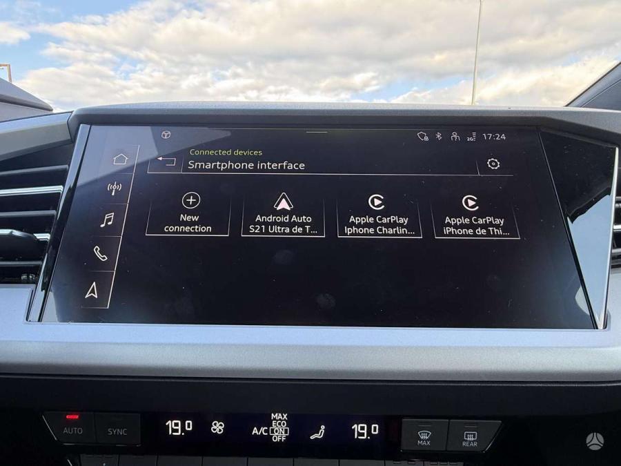 Melns Audi Q4 e-tron 2024 Viļņa, ar dzinēja tilpumu 0.00 L un nobraukumu 68 tūkst. km par 32700 €, foto 27 vietnē AUTOMOTO.COM.LV