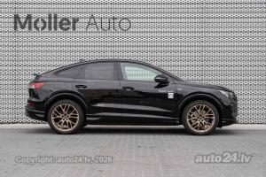 Black Audi Q4 e-tron 2026 in Riga, with an engine capacity of 0.00 L and mileage of 15 thousand km for 69625 €, photo 6 on AUTOMOTO.COM.LV