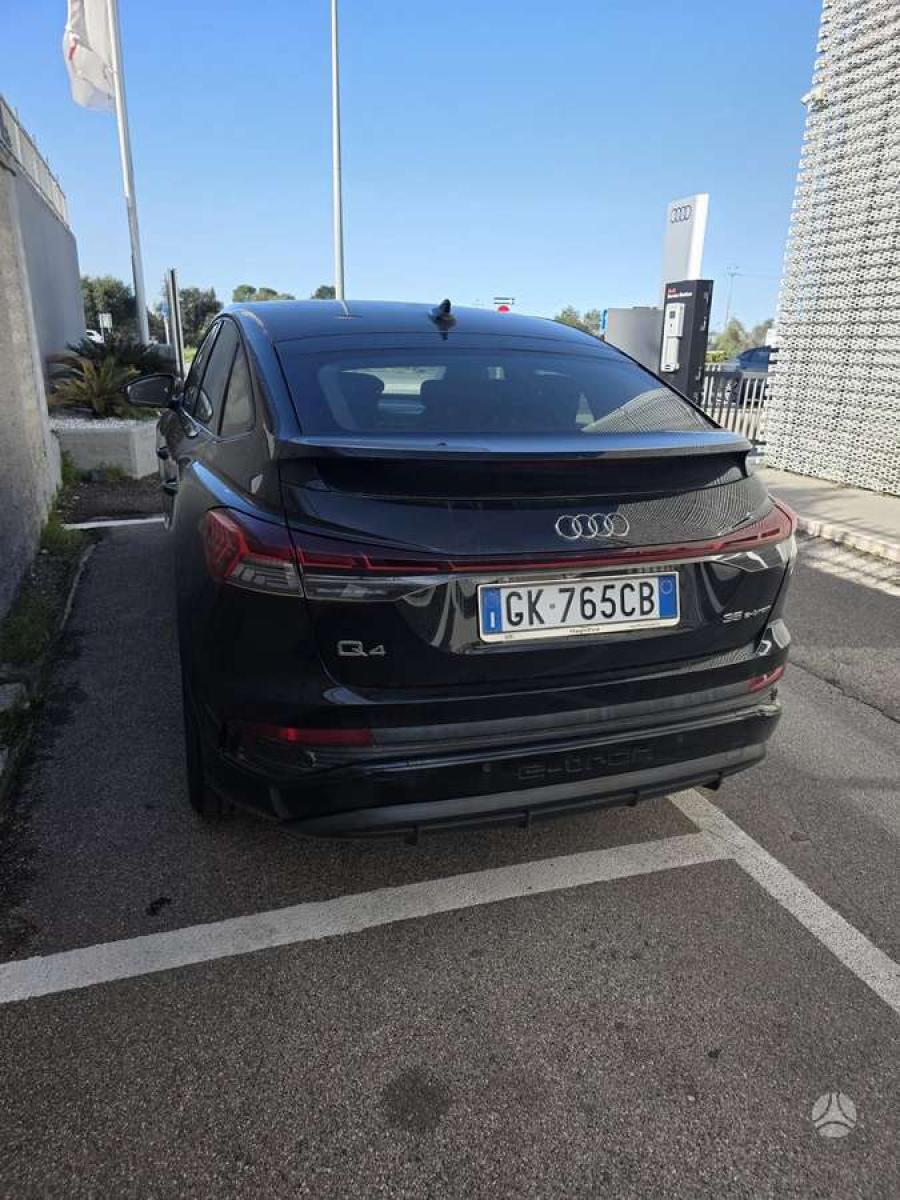 Black Audi Q4 e-tron 2021 in Telschi, with an engine capacity of 0.00 L and mileage of 19 thousand km for 26499 €, photo 12 on AUTOMOTO.COM.LV